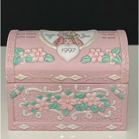 Accents | Vtg Precious Moments Pink Trinket Box By Enesco | Poshmark